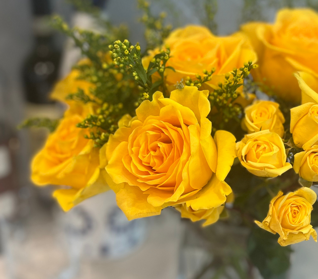 Restaurant and Bar Floral Delivery – POMP